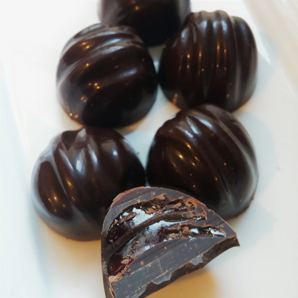 Dark Chocolate Raspberry Royale – bubblepixie soap co.